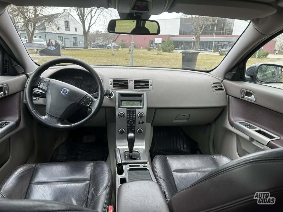 Volvo V50 2008 Šilutė, ar dzinēja tilpumu 2.00 L un nobraukumu 300 tūkst. km par 1000 €, foto 7 vietnē AUTOMOTO.COM.LV