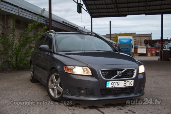 Вольво В50 2008 в Таллин, объемом двигателя 1.60 л и пробегом 280 тыс. км за 1599 €, фото 1 на AUTOMOTO.COM.LV