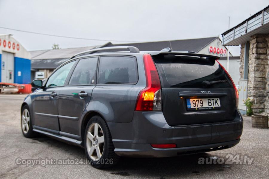 Volvo V50 2008 Tallina, ar dzinēja tilpumu 1.60 L un nobraukumu 280 tūkst. km par 1599 €, foto 4 vietnē AUTOMOTO.COM.LV