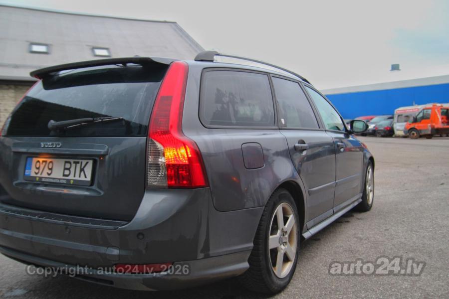 Volvo V50 2008 Tallina, ar dzinēja tilpumu 1.60 L un nobraukumu 280 tūkst. km par 1599 €, foto 6 vietnē AUTOMOTO.COM.LV