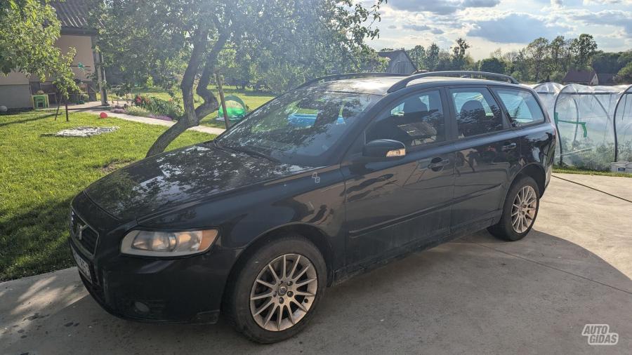 Volvo V50 2008 in Prienai, with an engine capacity of 2.00 L and mileage of 310 thousand km for 800 €, photo 1 on AUTOMOTO.COM.LV