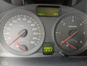 Volvo V50 2008 in Prienai, with an engine capacity of 2.00 L and mileage of 310 thousand km for 800 €, photo 3 on AUTOMOTO.COM.LV