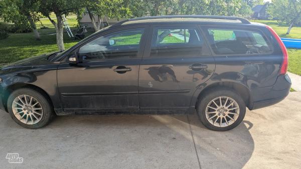 Volvo V50 2008 in Prienai, with an engine capacity of 2.00 L and mileage of 310 thousand km for 800 €, photo 6 on AUTOMOTO.COM.LV