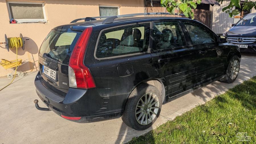Volvo V50 2008 in Prienai, with an engine capacity of 2.00 L and mileage of 310 thousand km for 800 €, photo 8 on AUTOMOTO.COM.LV