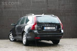 Volvo V50 2008 Rīga, ar dzinēja tilpumu 1.60 L un nobraukumu 287 tūkst. km par 3990 €, foto 5 vietnē AUTOMOTO.COM.LV
