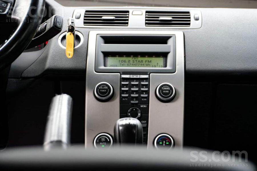 Volvo V50 2008 Rīga, ar dzinēja tilpumu 1.60 L un nobraukumu 287 tūkst. km par 3990 €, foto 7 vietnē AUTOMOTO.COM.LV