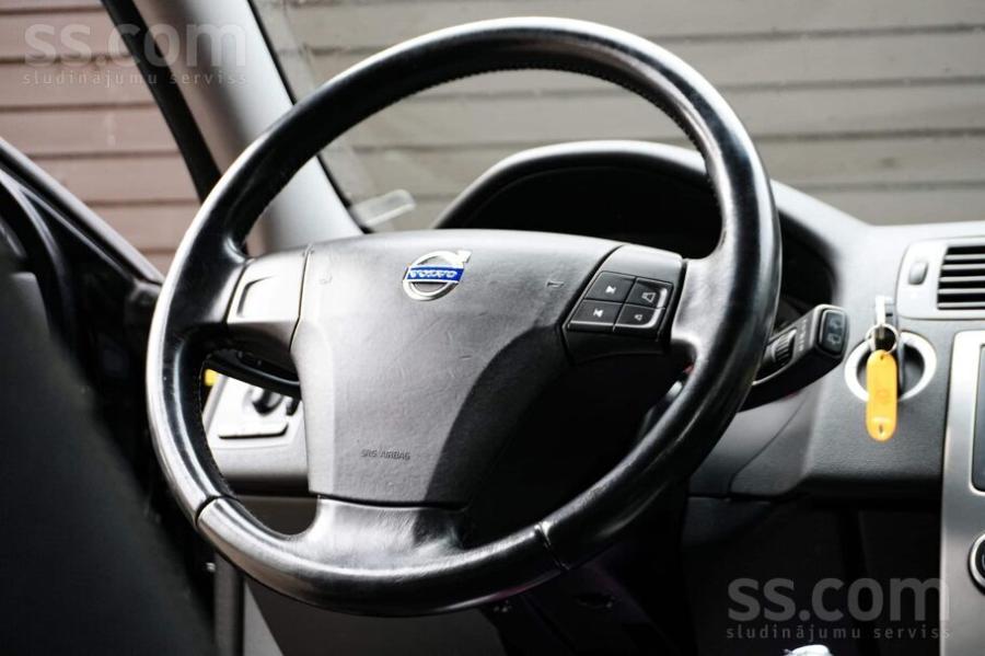 Volvo V50 2008 Rīga, ar dzinēja tilpumu 1.60 L un nobraukumu 287 tūkst. km par 3990 €, foto 9 vietnē AUTOMOTO.COM.LV