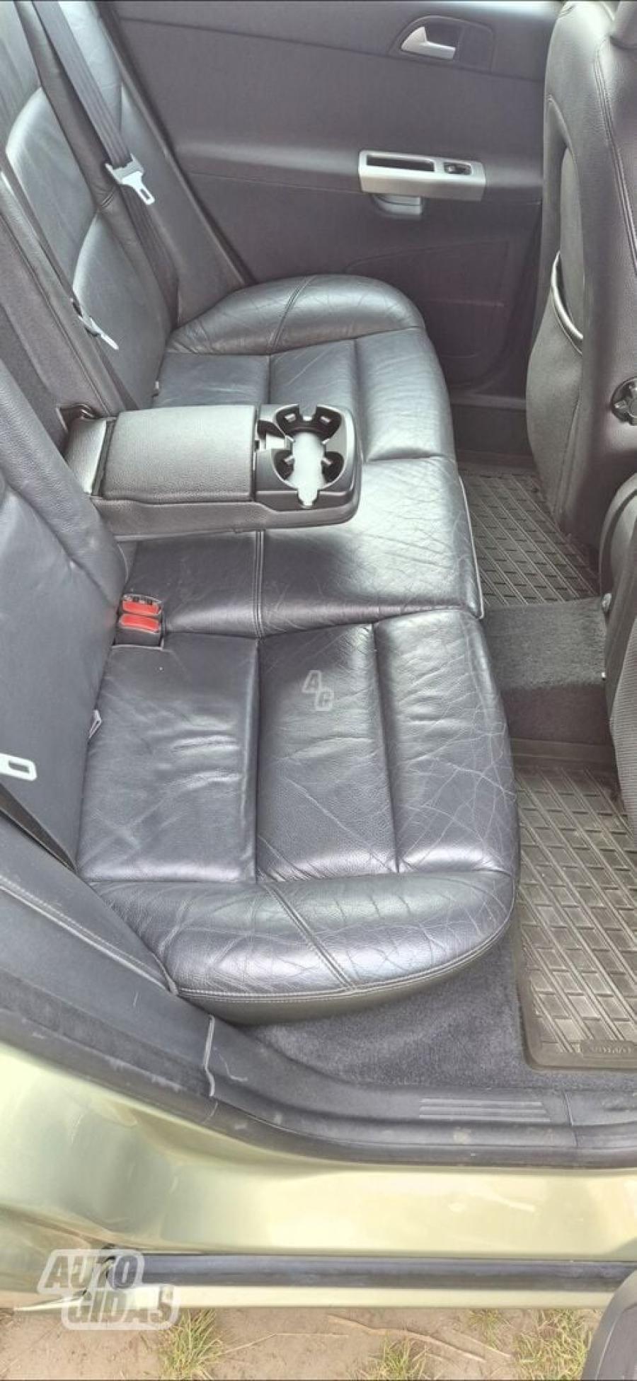 Volvo V50 2008 in Vilnius, with an engine capacity of 2.00 L and mileage of 360 thousand km for 2900 €, photo 17 on AUTOMOTO.COM.LV