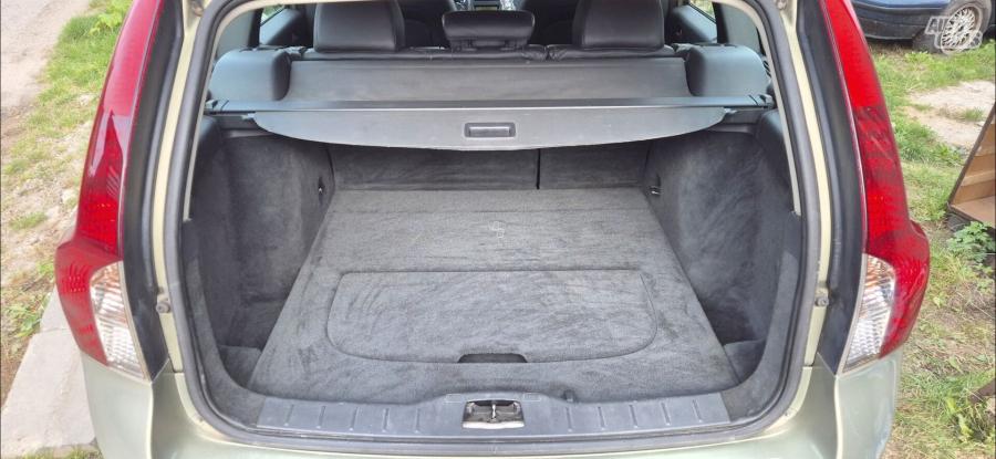 Volvo V50 2008 in Vilnius, with an engine capacity of 2.00 L and mileage of 360 thousand km for 2900 €, photo 20 on AUTOMOTO.COM.LV