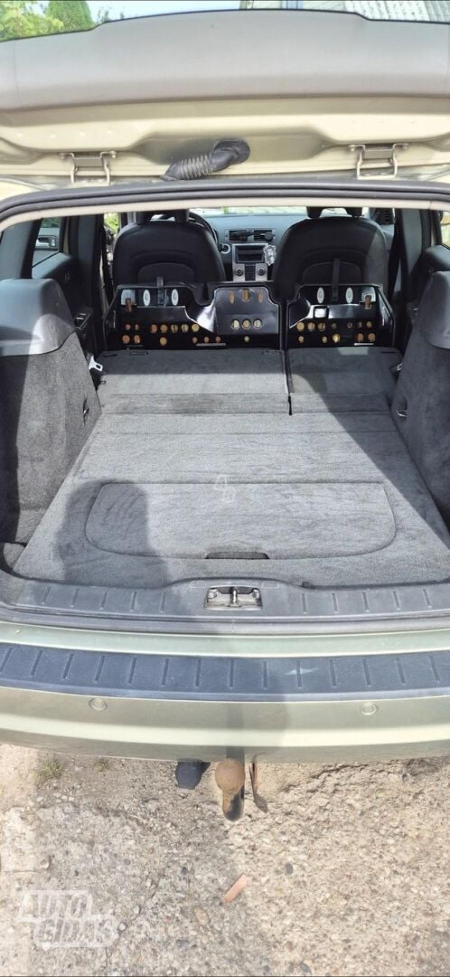 Volvo V50 2008 in Vilnius, with an engine capacity of 2.00 L and mileage of 360 thousand km for 2900 €, photo 22 on AUTOMOTO.COM.LV