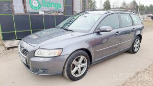Вольво В50 2008 в Рига, объемом двигателя 2.00 л и пробегом 372 тыс. км за 2990 €, фото  на AUTOMOTO.COM.LV
