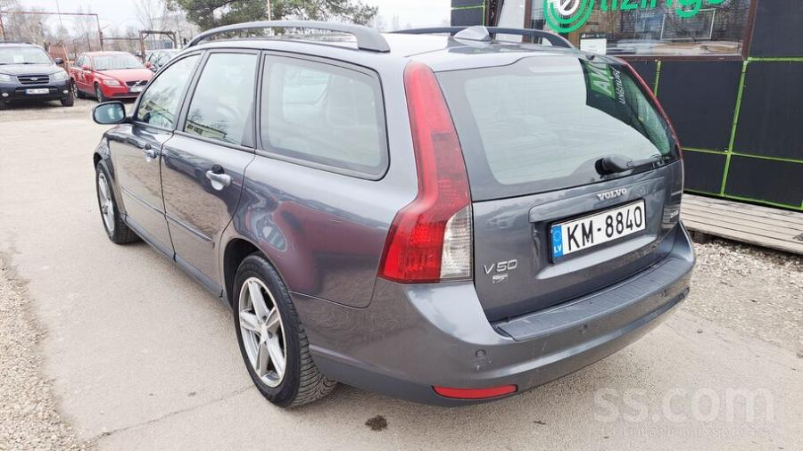 Volvo V50 2008 Rīga, ar dzinēja tilpumu 2.00 L un nobraukumu 372 tūkst. km par 2990 €, foto 5 vietnē AUTOMOTO.COM.LV