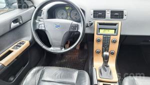 Volvo V50 2008 Rīga, ar dzinēja tilpumu 2.00 L un nobraukumu 372 tūkst. km par 2990 €, foto 9 vietnē AUTOMOTO.COM.LV
