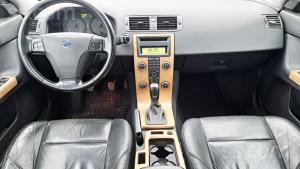 Volvo V50 2008 Rīga, ar dzinēja tilpumu 2.00 L un nobraukumu 372 tūkst. km par 2990 €, foto 10 vietnē AUTOMOTO.COM.LV