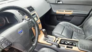 Volvo V50 2008 Rīga, ar dzinēja tilpumu 2.00 L un nobraukumu 372 tūkst. km par 2990 €, foto 12 vietnē AUTOMOTO.COM.LV