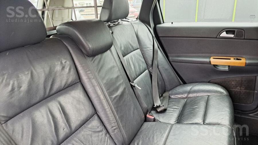 Volvo V50 2008 Rīga, ar dzinēja tilpumu 2.00 L un nobraukumu 372 tūkst. km par 2990 €, foto 16 vietnē AUTOMOTO.COM.LV