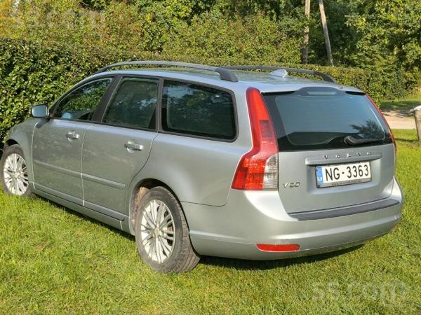 Volvo V50 2008 in Jelgava, with an engine capacity of 2.00 L and mileage of 319 thousand km for 5500 €, photo 6 on AUTOMOTO.COM.LV