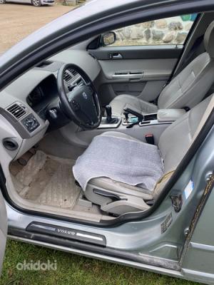 Volvo V50 2008 in Tartu, with an engine capacity of 1.60 L and mileage of 407 thousand km for 1250 €, photo 6 on AUTOMOTO.COM.LV
