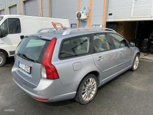 Volvo V50 2008 in Tartu, with an engine capacity of 1.60 L and mileage of 407 thousand km for 1250 €, photo 11 on AUTOMOTO.COM.LV