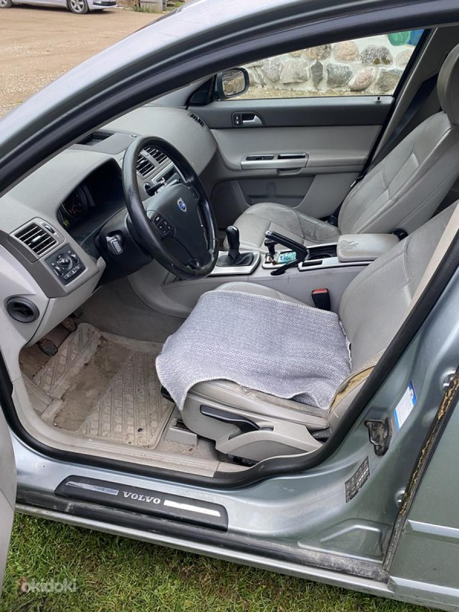 Volvo V50 2008 in Tartu, with an engine capacity of 1.60 L and mileage of 407 thousand km for 1250 €, photo 13 on AUTOMOTO.COM.LV