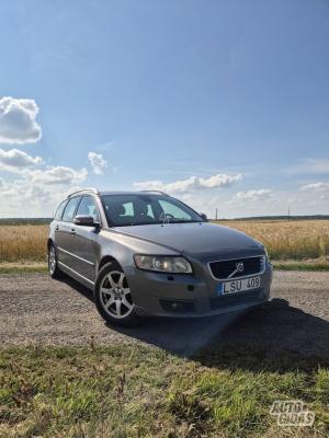 Volvo V50 2008 Kauņa, ar dzinēja tilpumu 2.00 L un nobraukumu 450 tūkst. km par 1100 €, foto  vietnē AUTOMOTO.COM.LV