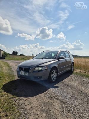 Volvo V50 2008 Kauņa, ar dzinēja tilpumu 2.00 L un nobraukumu 450 tūkst. km par 1100 €, foto 3 vietnē AUTOMOTO.COM.LV