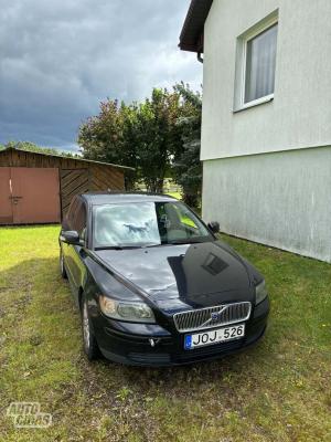 Volvo V50 2008 in Panevezys, with an engine capacity of 2.00 L and mileage of 220 thousand km for 500 €, photo  on AUTOMOTO.COM.LV