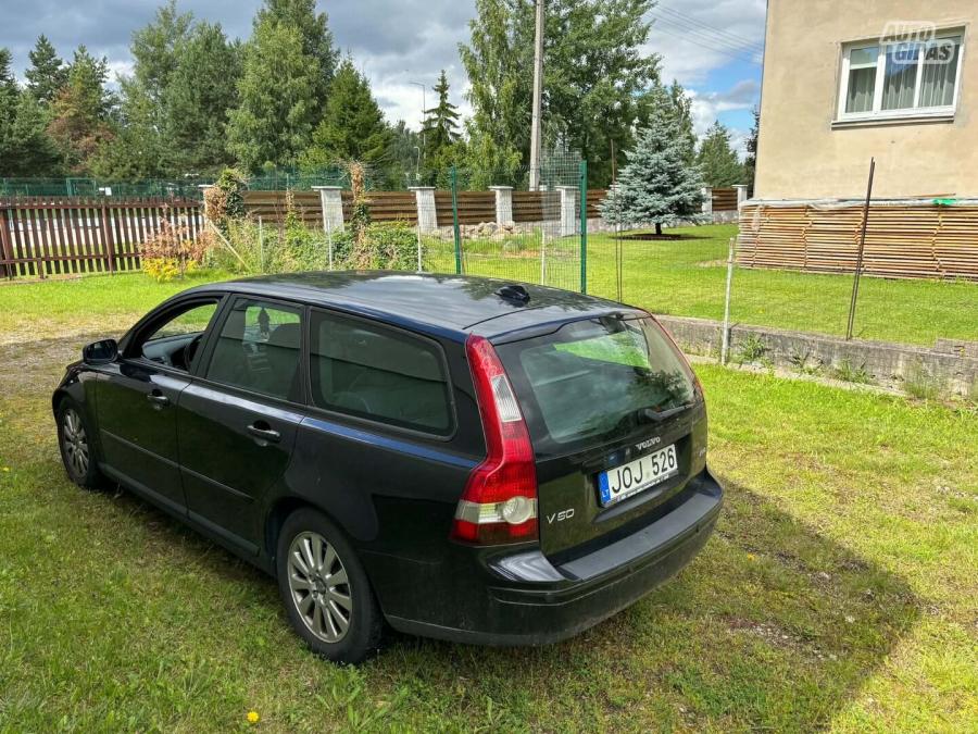 Volvo V50 2008 in Panevezys, with an engine capacity of 2.00 L and mileage of 220 thousand km for 500 €, photo 4 on AUTOMOTO.COM.LV