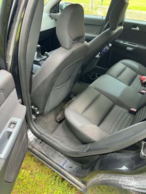 Volvo V50 2008 in Panevezys, with an engine capacity of 2.00 L and mileage of 220 thousand km for 500 €, photo 7 on AUTOMOTO.COM.LV
