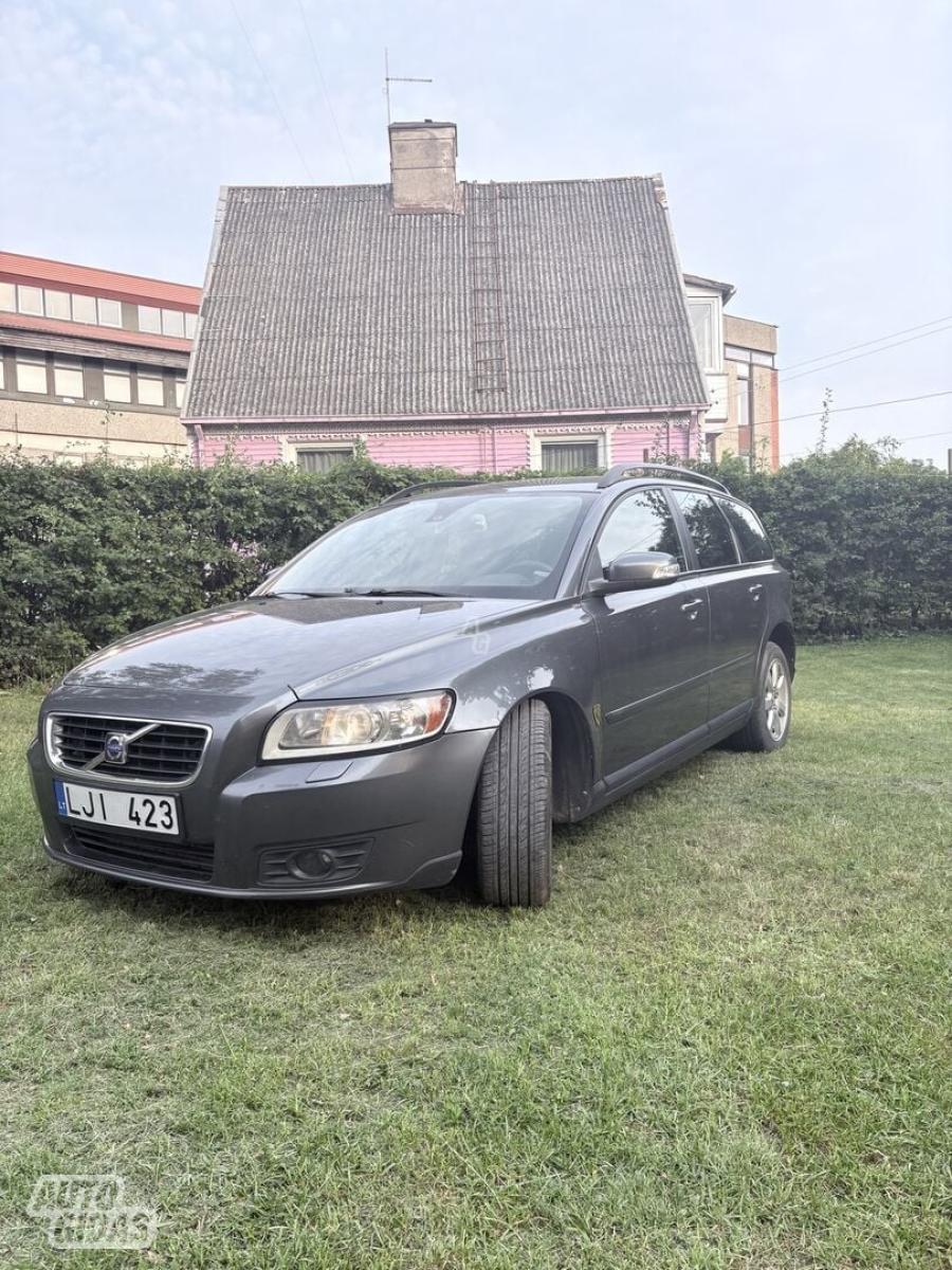 Вольво В50 2008 в Каунас, объемом двигателя 2.00 л и пробегом 289 тыс. км за 2450 €, фото 1 на AUTOMOTO.COM.LV