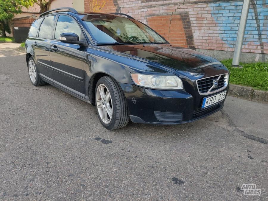 Volvo V50 2008 Šauļi, ar dzinēja tilpumu 2.00 L un nobraukumu 380 tūkst. km par 1500 €, foto 1 vietnē AUTOMOTO.COM.LV