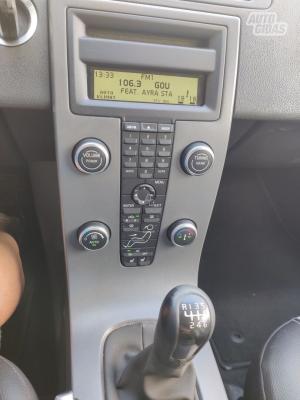Volvo V50 2008 Šauļi, ar dzinēja tilpumu 2.00 L un nobraukumu 380 tūkst. km par 1500 €, foto 12 vietnē AUTOMOTO.COM.LV