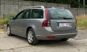 Volvo V50 2008 in Kaunas, with an engine capacity of 2.00 L and mileage of 421 thousand km for 1000 €, photo 5 on AUTOMOTO.COM.LV