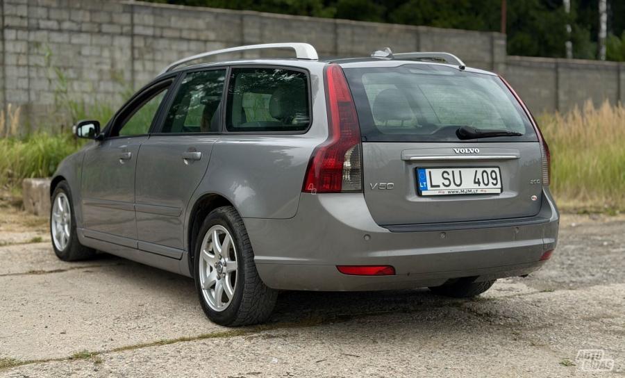 Volvo V50 2008 in Kaunas, with an engine capacity of 2.00 L and mileage of 421 thousand km for 1000 €, photo 5 on AUTOMOTO.COM.LV