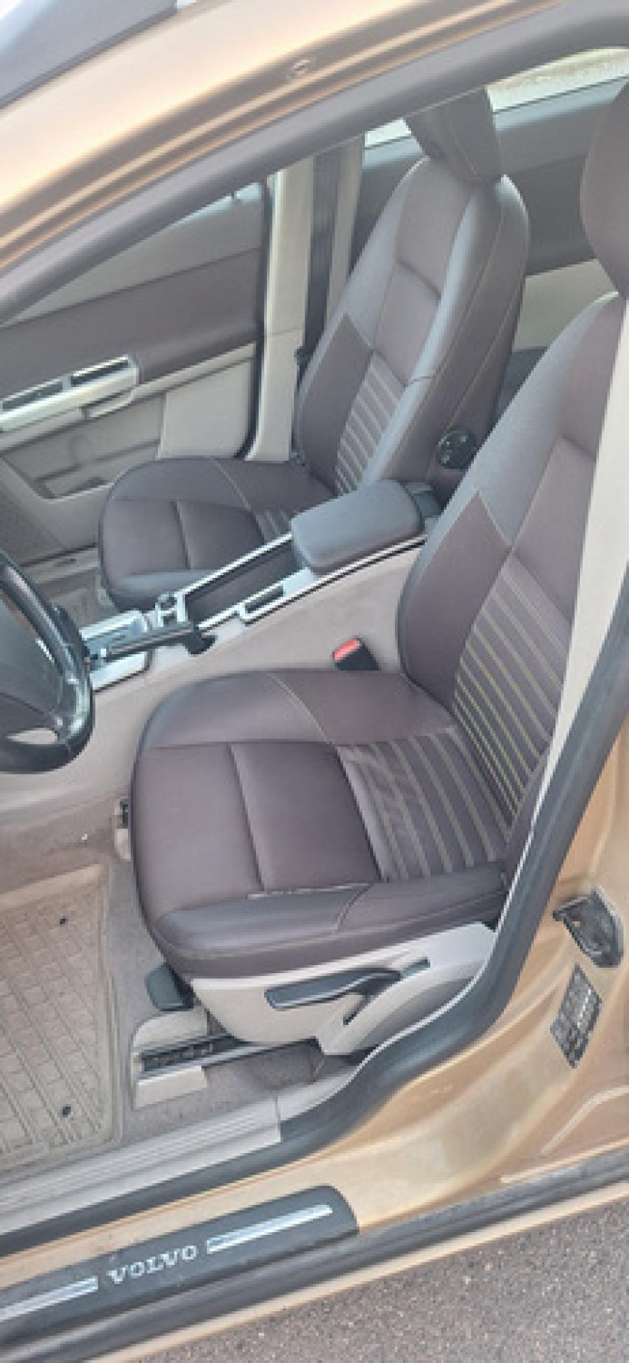 Volvo V50 2008 Tallina, ar dzinēja tilpumu 0.00 L un nobraukumu 240 tūkst. km par 4250 €, foto 8 vietnē AUTOMOTO.COM.LV