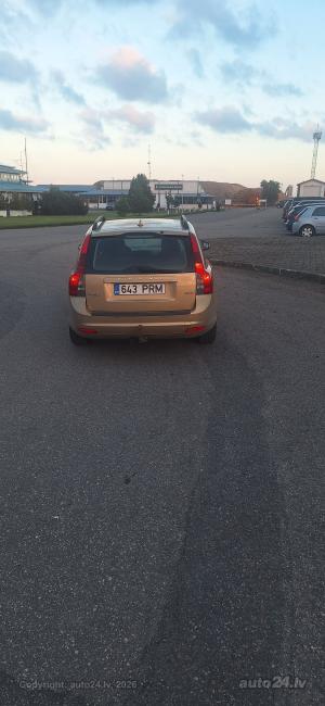 Volvo V50 2008 Tallina, ar dzinēja tilpumu 2.00 L un nobraukumu 240 tūkst. km par 4250 €, foto 3 vietnē AUTOMOTO.COM.LV