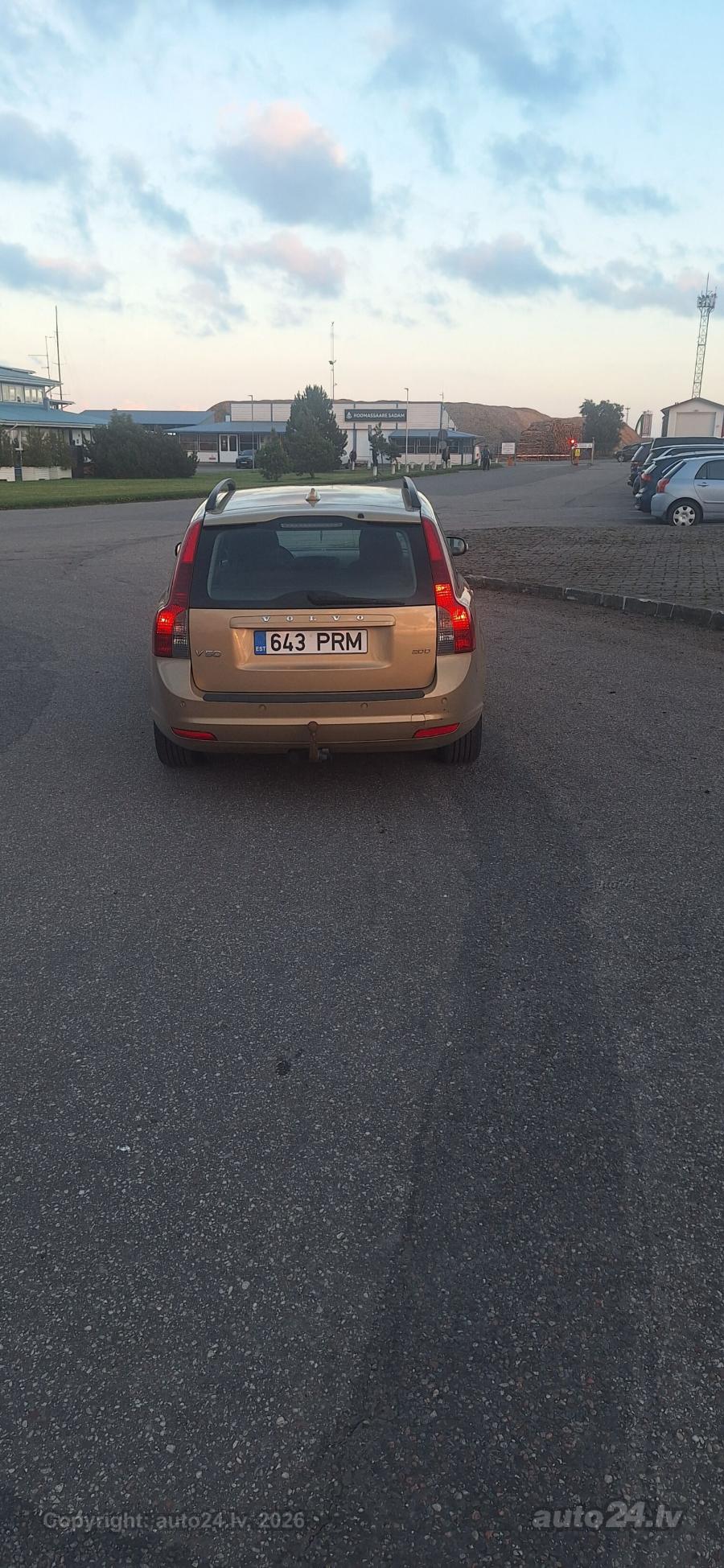 Volvo V50 2008 Tallina, ar dzinēja tilpumu 2.00 L un nobraukumu 240 tūkst. km par 4250 €, foto 3 vietnē AUTOMOTO.COM.LV