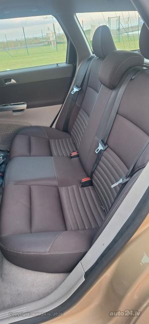 Volvo V50 2008 Tallina, ar dzinēja tilpumu 2.00 L un nobraukumu 240 tūkst. km par 4250 €, foto 9 vietnē AUTOMOTO.COM.LV