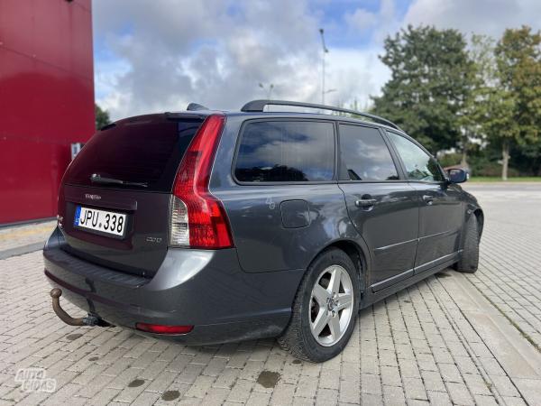 Volvo V50 2008 in Klaipeda, with an engine capacity of 2.00 L and mileage of 300 thousand km for 1799 €, photo 5 on AUTOMOTO.COM.LV