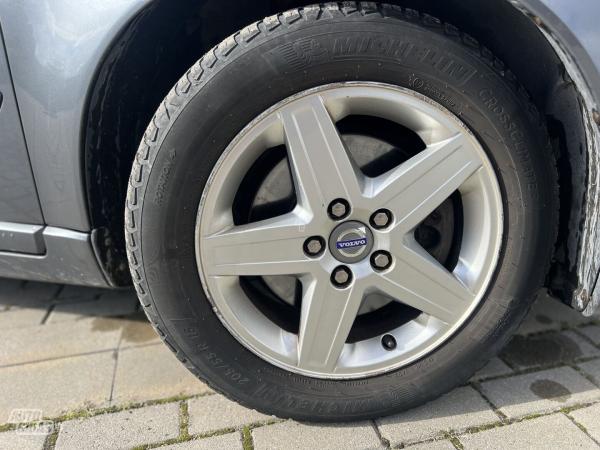 Volvo V50 2008 in Klaipeda, with an engine capacity of 2.00 L and mileage of 300 thousand km for 1799 €, photo 8 on AUTOMOTO.COM.LV