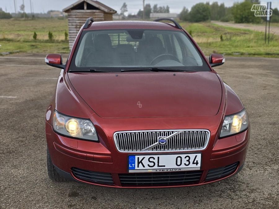Вольво В50 2008 в Тельшяй, объемом двигателя 2.00 л и пробегом 300 тыс. км за 1950 €, фото 4 на AUTOMOTO.COM.LV