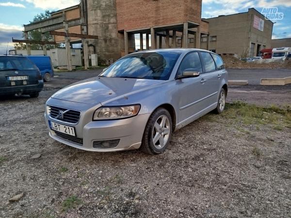 Volvo V50 2008 Šauļi, ar dzinēja tilpumu 2.00 L un nobraukumu 400 tūkst. km par 600 €, foto 3 vietnē AUTOMOTO.COM.LV
