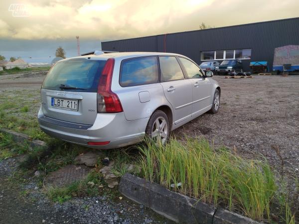 Volvo V50 2008 Šauļi, ar dzinēja tilpumu 2.00 L un nobraukumu 400 tūkst. km par 600 €, foto 4 vietnē AUTOMOTO.COM.LV