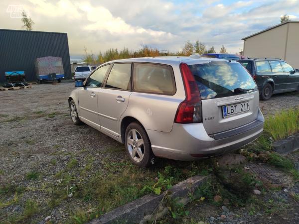 Volvo V50 2008 Šauļi, ar dzinēja tilpumu 2.00 L un nobraukumu 400 tūkst. km par 600 €, foto 5 vietnē AUTOMOTO.COM.LV