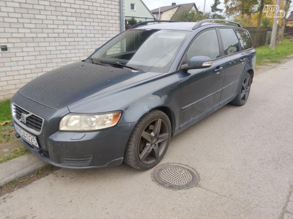 Volvo V50 2008 Šauļi, ar dzinēja tilpumu 2.00 L un nobraukumu 311 tūkst. km par 1350 €, foto 3 vietnē AUTOMOTO.COM.LV