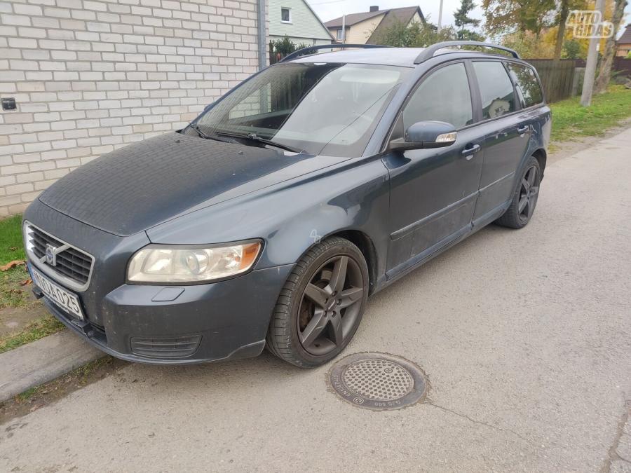 Volvo V50 2008 Šauļi, ar dzinēja tilpumu 2.00 L un nobraukumu 311 tūkst. km par 1350 €, foto 3 vietnē AUTOMOTO.COM.LV