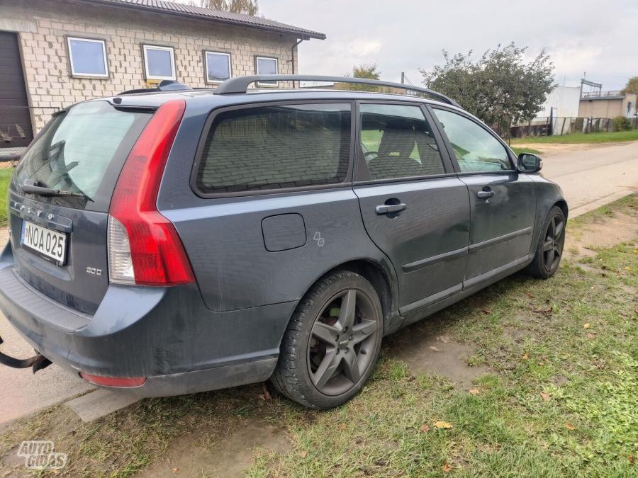 Volvo V50 2008 Šauļi, ar dzinēja tilpumu 2.00 L un nobraukumu 311 tūkst. km par 1350 €, foto 7 vietnē AUTOMOTO.COM.LV