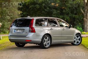 Volvo V50 2009 in Jelgava, with an engine capacity of 1.60 L and mileage of 338 thousand km for 3650 €, photo 5 on AUTOMOTO.COM.LV