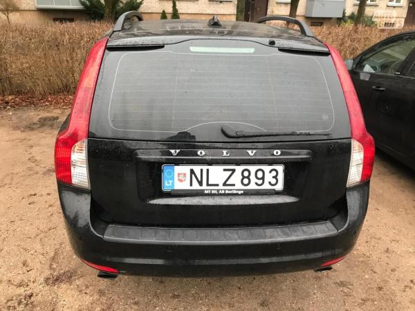 Volvo V50 2009 Kauņa, ar dzinēja tilpumu 2.40 L un nobraukumu 268 tūkst. km par 3950 €, foto 3 vietnē AUTOMOTO.COM.LV