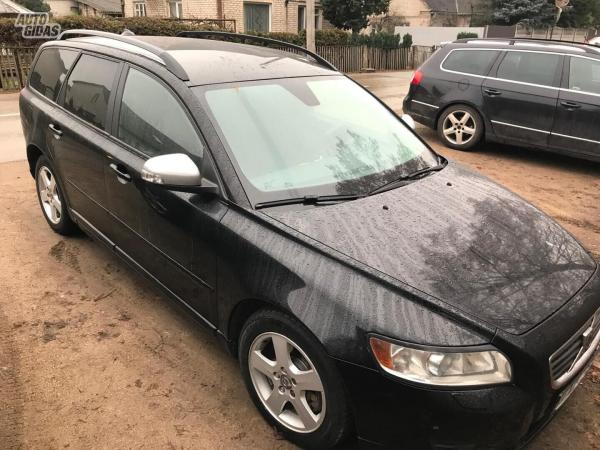 Volvo V50 2009 Kauņa, ar dzinēja tilpumu 2.40 L un nobraukumu 268 tūkst. km par 3950 €, foto 5 vietnē AUTOMOTO.COM.LV